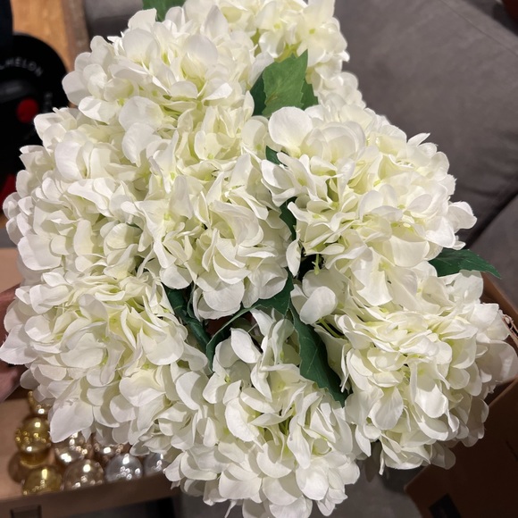 Accents | White Hydrangeas And Roses | Poshmark